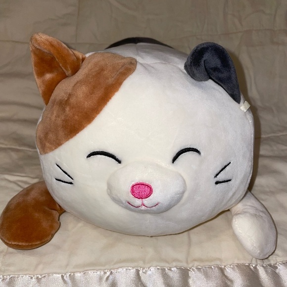 Squishmallows | Toys | Squishmallow Cam The Cat Laying Hugmee 8 Stuffed ...
